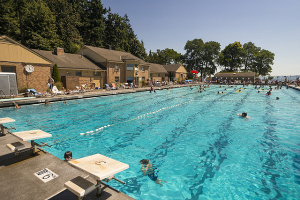 Beat the heat at beaches, pools, wading pools and spray parks - Parkways